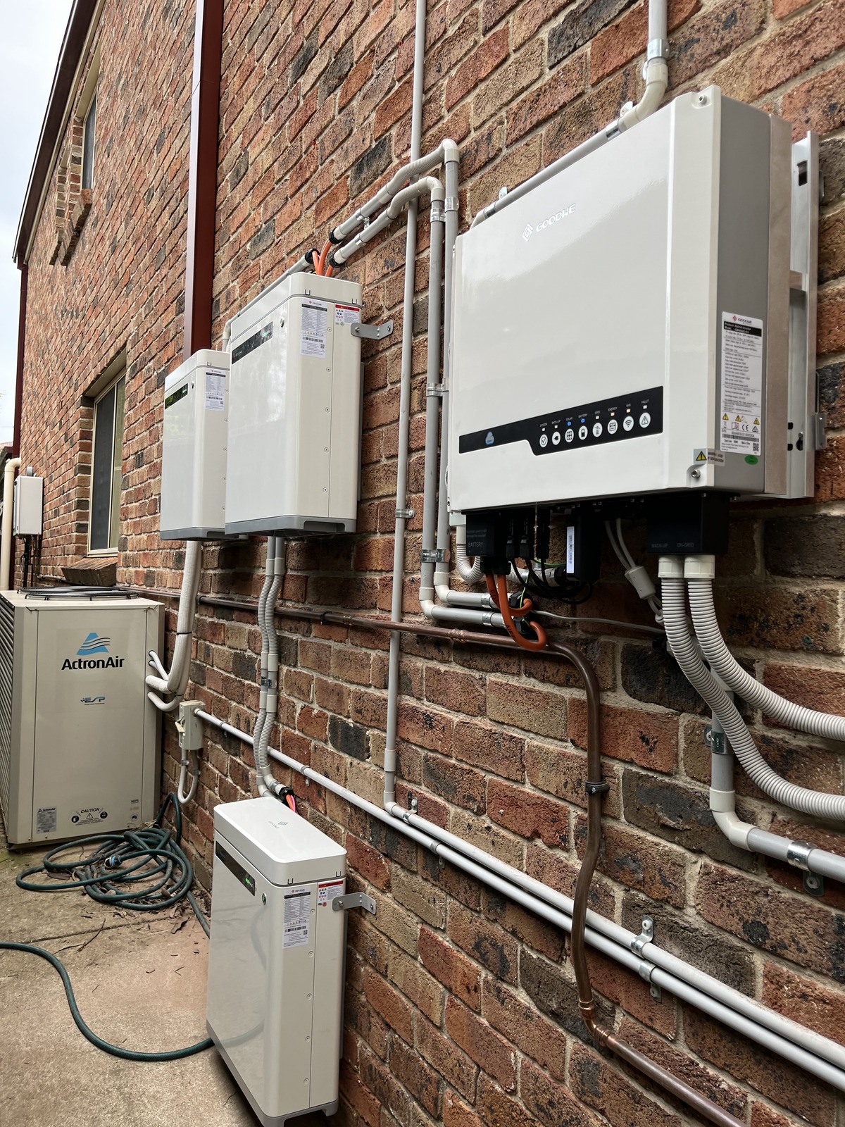 5 Tips for a Bright & Easy Solar Battery Installation